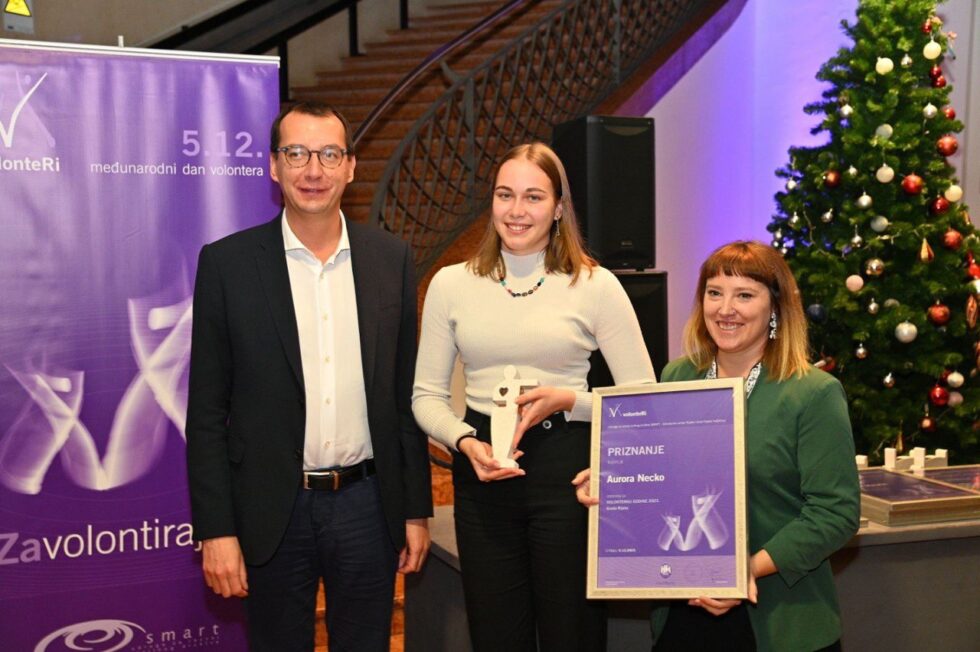 Aurora Necko: put od učenice radoznale za programiranjem do inovativne ...